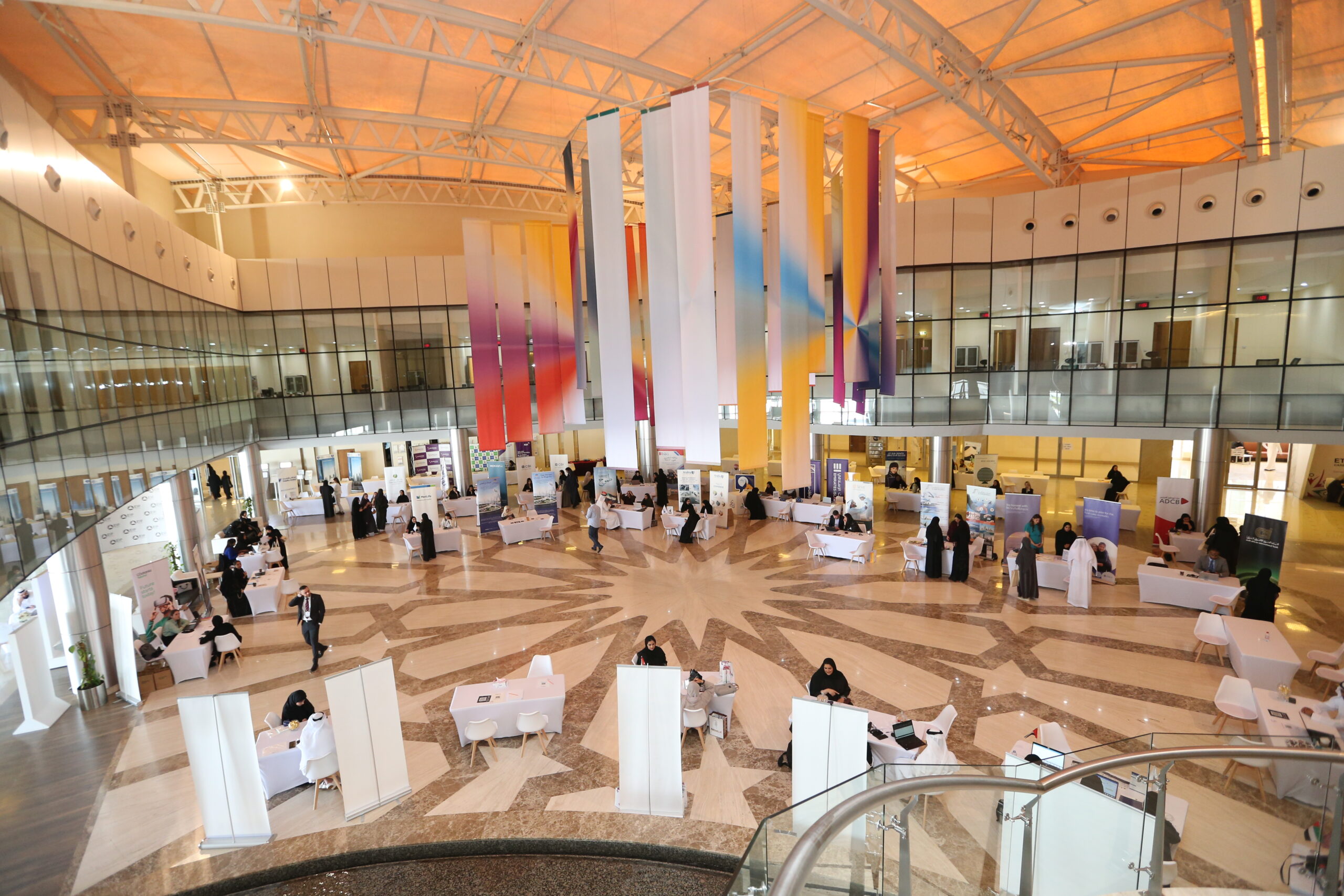 معرض "إثراء" للتوظيف يستقطب أكثر من 3100 خلال أسبوعان - Emirates ...